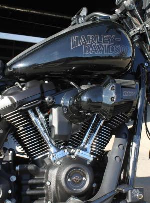 Melns Harley-Davidson Low Rider 2023 Viļņa, ar dzinēja tilpumu 1.93 L un nobraukumu 20 tūkst. km par 15500 €, foto 1 vietnē AUTOMOTO.COM.LV