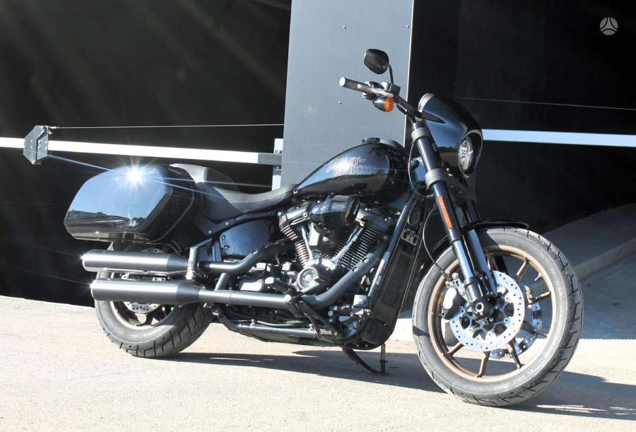 Melns Harley-Davidson Low Rider 2023 Viļņa, ar dzinēja tilpumu 1.93 L un nobraukumu 20 tūkst. km par 15500 €, foto 3 vietnē AUTOMOTO.COM.LV