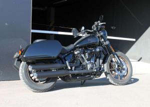 Melns Harley-Davidson Low Rider 2023 Viļņa, ar dzinēja tilpumu 1.93 L un nobraukumu 20 tūkst. km par 15500 €, foto 4 vietnē AUTOMOTO.COM.LV