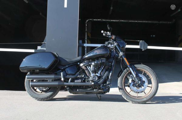 Black Harley-Davidson Low Rider 2023 in Vilnius, with an engine capacity of 1.93 L and mileage of 20 thousand km for 15500 €, photo 4 on AUTOMOTO.COM.LV