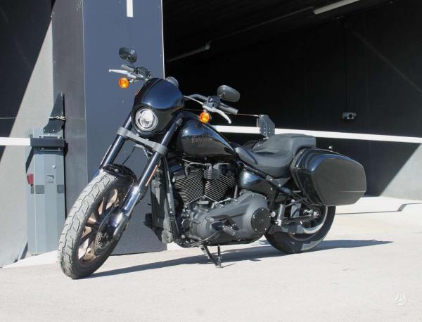 Black Harley-Davidson Low Rider 2023 in Vilnius, with an engine capacity of 1.93 L and mileage of 20 thousand km for 15500 €, photo 6 on AUTOMOTO.COM.LV