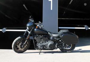 Melns Harley-Davidson Low Rider 2023 Viļņa, ar dzinēja tilpumu 1.93 L un nobraukumu 20 tūkst. km par 15500 €, foto 8 vietnē AUTOMOTO.COM.LV