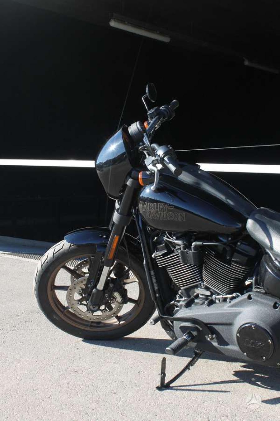 Melns Harley-Davidson Low Rider 2023 Viļņa, ar dzinēja tilpumu 1.93 L un nobraukumu 20 tūkst. km par 15500 €, foto 10 vietnē AUTOMOTO.COM.LV