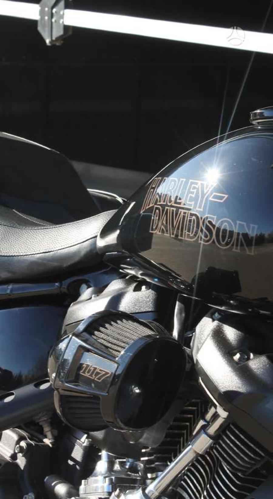 Melns Harley-Davidson Low Rider 2023 Viļņa, ar dzinēja tilpumu 1.93 L un nobraukumu 20 tūkst. km par 15500 €, foto 12 vietnē AUTOMOTO.COM.LV