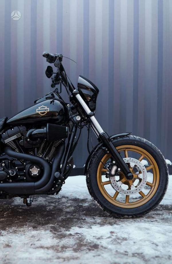 Harley-Davidson Low Rider 2017 in Kaunas, with an engine capacity of 1.80 L and mileage of 15 thousand km for 14222 €, photo 1 on AUTOMOTO.COM.LV