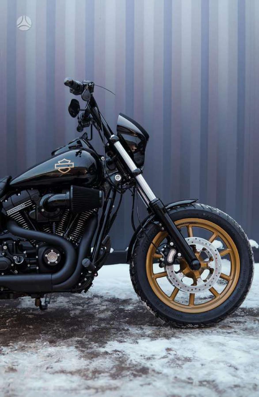 Harley-Davidson Low Rider 2017 in Kaunas, with an engine capacity of 1.80 L and mileage of 15 thousand km for 14222 €, photo 1 on AUTOMOTO.COM.LV