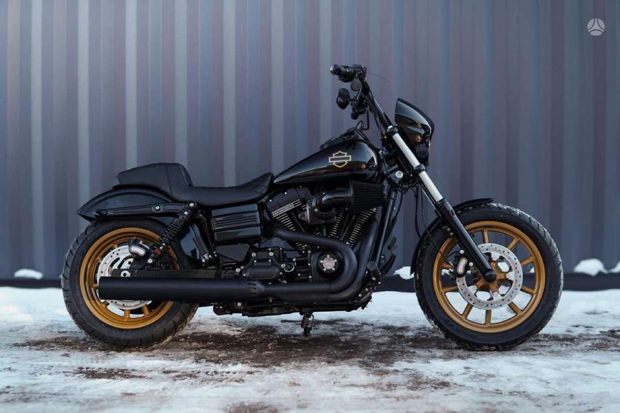Harley-Davidson Low Rider 2017 in Kaunas, with an engine capacity of 1.80 L and mileage of 15 thousand km for 14222 €, photo 5 on AUTOMOTO.COM.LV