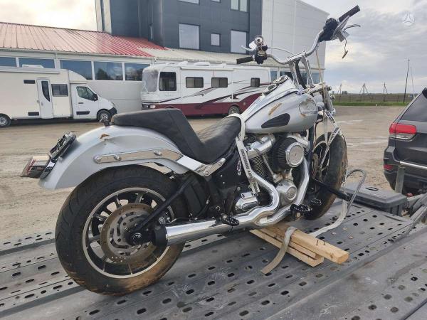 Harley-Davidson Low Rider 2019 in Panevezys, with an engine capacity of 1.75 L and mileage of 5 thousand km for 5500 €, photo 5 on AUTOMOTO.COM.LV