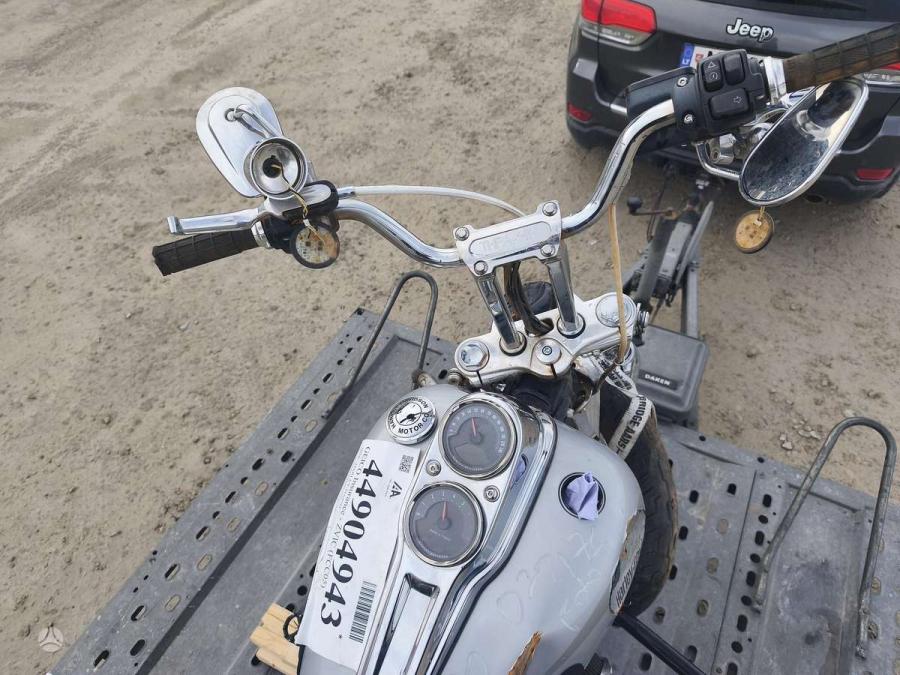 Harley-Davidson Low Rider 2019 in Panevezys, with an engine capacity of 1.75 L and mileage of 5 thousand km for 5500 €, photo 6 on AUTOMOTO.COM.LV