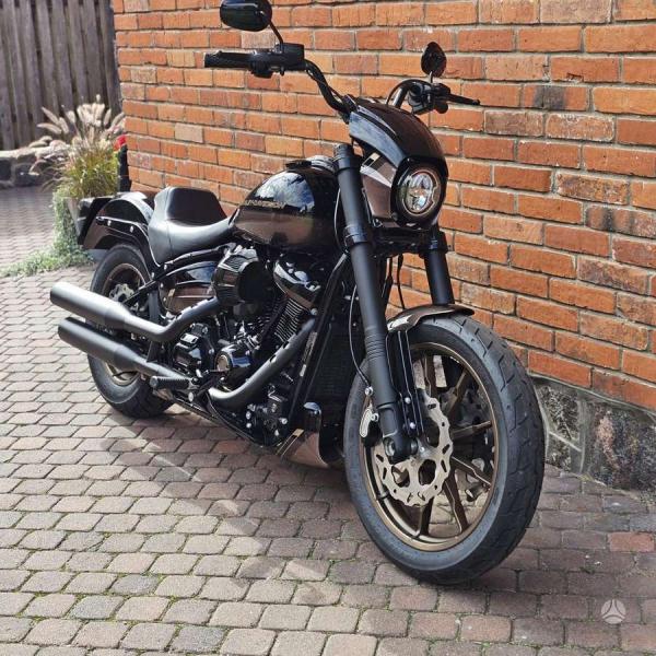 Harley-Davidson Low Rider 2022 in Kursenai on AUTOMOTO.COM.LV Harley-Davidson Low Rider 2022 in Kursenai, with an engine capacity of 1.92 L and mileage of 15 thousand km for 10500 €, photo 3 on AUTOMOTO.COM.LV