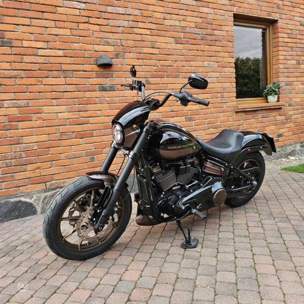 Harley-Davidson Low Rider 2022 in Kursenai on AUTOMOTO.COM.LV Harley-Davidson Low Rider 2022 in Kursenai, with an engine capacity of 1.92 L and mileage of 15 thousand km for 10500 €, photo 10 on AUTOMOTO.COM.LV