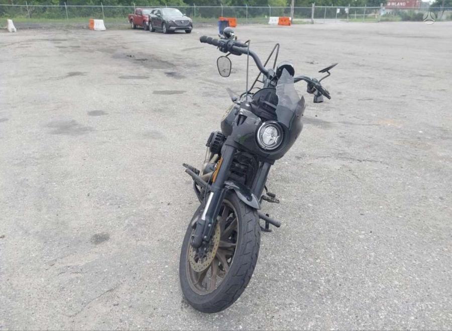 Harley-Davidson Low Rider 2023 in Kaunas, with an engine capacity of 1.92 L and mileage of 0 thousand km for 6899 €, photo 6 on AUTOMOTO.COM.LV