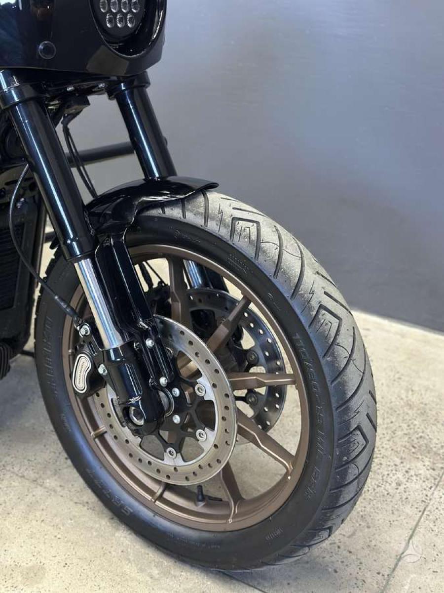 Harley-Davidson Low Rider 2023 Kauņa, ar dzinēja tilpumu 1.92 L un nobraukumu 2 tūkst. km par 15500 €, foto 17 vietnē AUTOMOTO.COM.LV