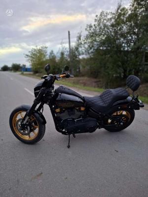 Harley-Davidson Low Rider 2023 in Kaunas, with an engine capacity of 1.92 L and mileage of 15 thousand km for 14999 €, photo 7 on AUTOMOTO.COM.LV