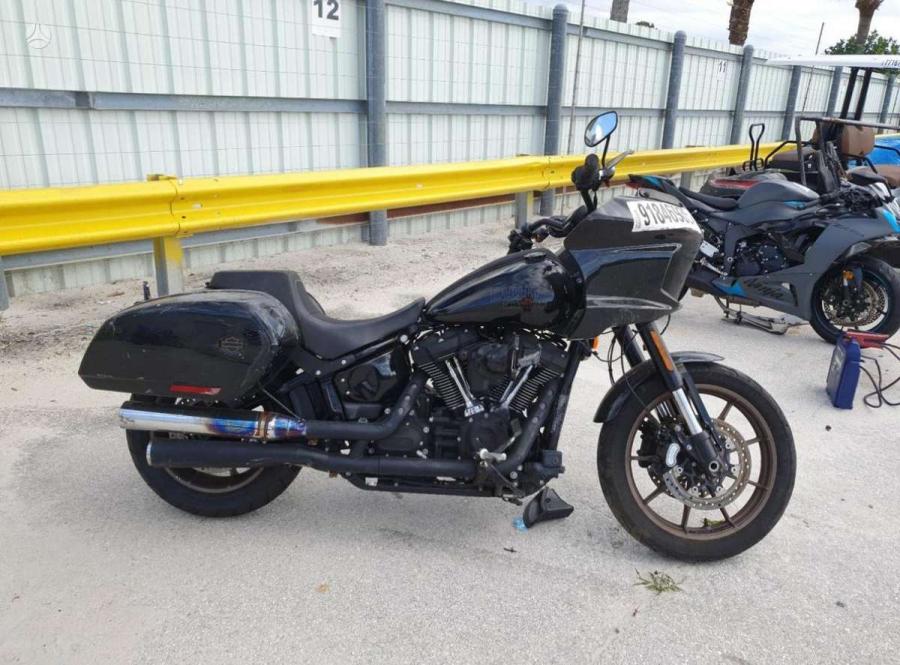 Harley-Davidson Low Rider 2024 in Kaunas, with an engine capacity of 1.92 L and mileage of 4 thousand km for 10300 €, photo 2 on AUTOMOTO.COM.LV