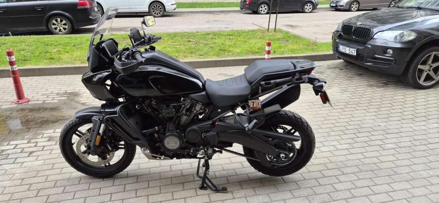 Black Harley-Davidson Pan America 2021 in Vilnius, with an engine capacity of 1.25 L and mileage of 18 thousand km for 9700 €, photo 4 on AUTOMOTO.COM.LV