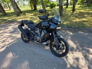 Harley-Davidson Pan America 2021 Viļņa vietnē Melns Harley-Davidson Pan America 2021 Viļņa, ar dzinēja tilpumu 1.25 L un nobraukumu 18 tūkst. km par 9700 €, foto 1 vietnē AUTOMOTO.COM.LV