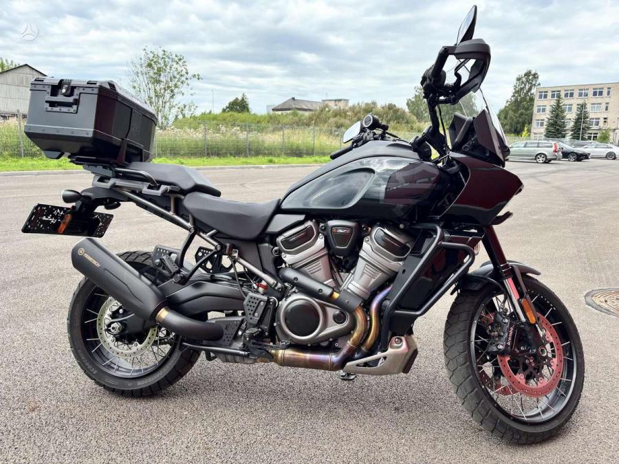 Melns Harley-Davidson Pan America 2023 Telšiai, ar dzinēja tilpumu 1.25 L un nobraukumu 11 tūkst. km par 12705 €, foto 1 vietnē AUTOMOTO.COM.LV