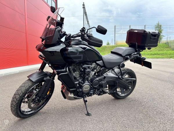 Melns Harley-Davidson Pan America 2023 Telšiai, ar dzinēja tilpumu 1.25 L un nobraukumu 11 tūkst. km par 12705 €, foto 7 vietnē AUTOMOTO.COM.LV
