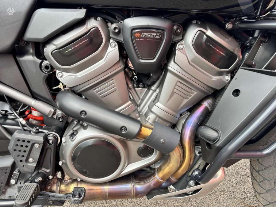 Melns Harley-Davidson Pan America 2023 Telšiai, ar dzinēja tilpumu 1.25 L un nobraukumu 11 tūkst. km par 12705 €, foto 11 vietnē AUTOMOTO.COM.LV