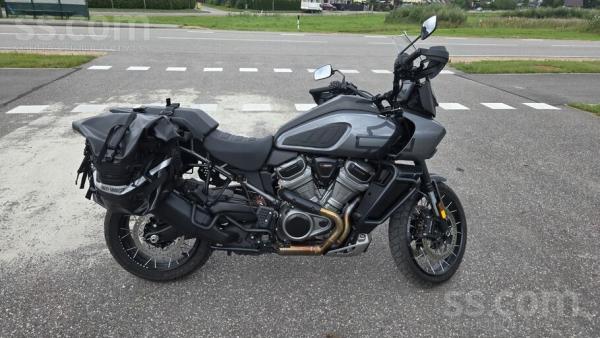 Harley-Davidson Pan America 2022 Rīga, ar dzinēja tilpumu 1.25 L un nobraukumu 0 tūkst. km par 13500 €, foto 3 vietnē AUTOMOTO.COM.LV