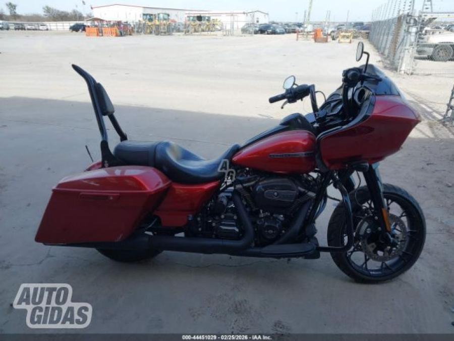 Melns Harley-Davidson Road Glide 0 Klaipėda, ar dzinēja tilpumu 0.00 L un nobraukumu 0 tūkst. km par 6500 €, foto 13 vietnē AUTOMOTO.COM.LV