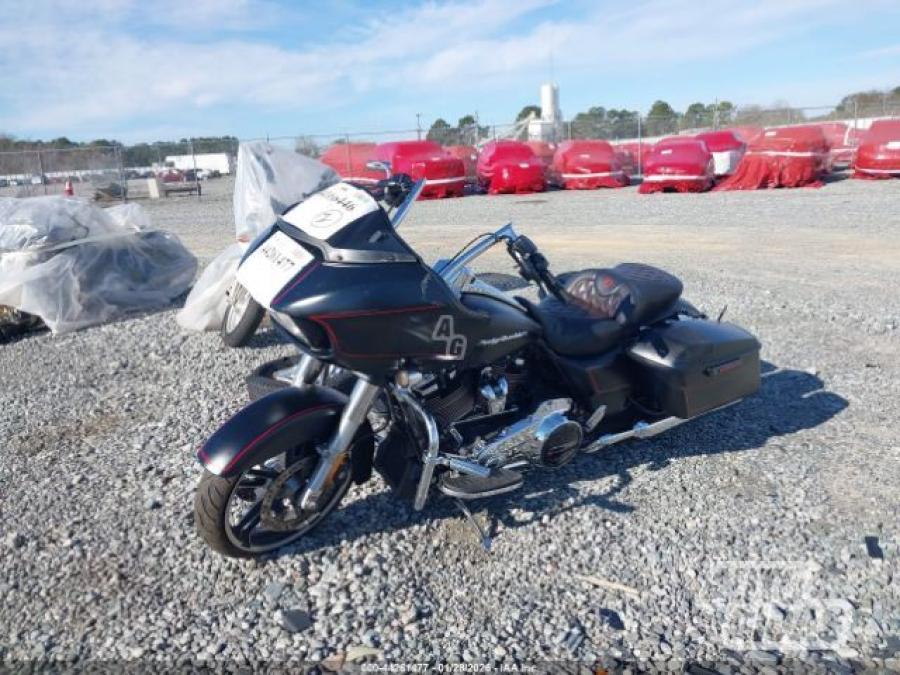 Черный Харли-Девидсон Road Glide 0 в Клайпеда, объемом двигателя 0.00 л и пробегом 0 тыс. км за 7000 €, фото 3 на AUTOMOTO.COM.LV