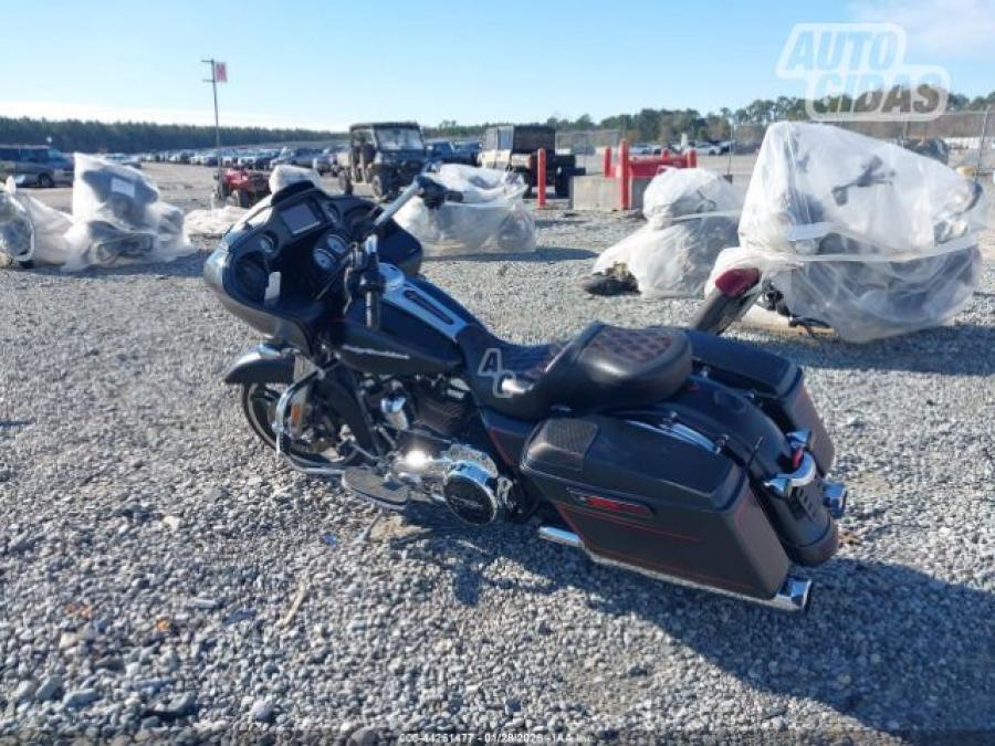 Черный Харли-Девидсон Road Glide 0 в Клайпеда, объемом двигателя 0.00 л и пробегом 0 тыс. км за 7000 €, фото 4 на AUTOMOTO.COM.LV