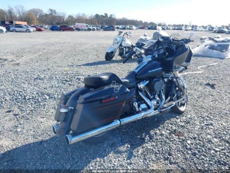 Черный Харли-Девидсон Road Glide 0 в Клайпеда, объемом двигателя 0.00 л и пробегом 0 тыс. км за 7000 €, фото 5 на AUTOMOTO.COM.LV