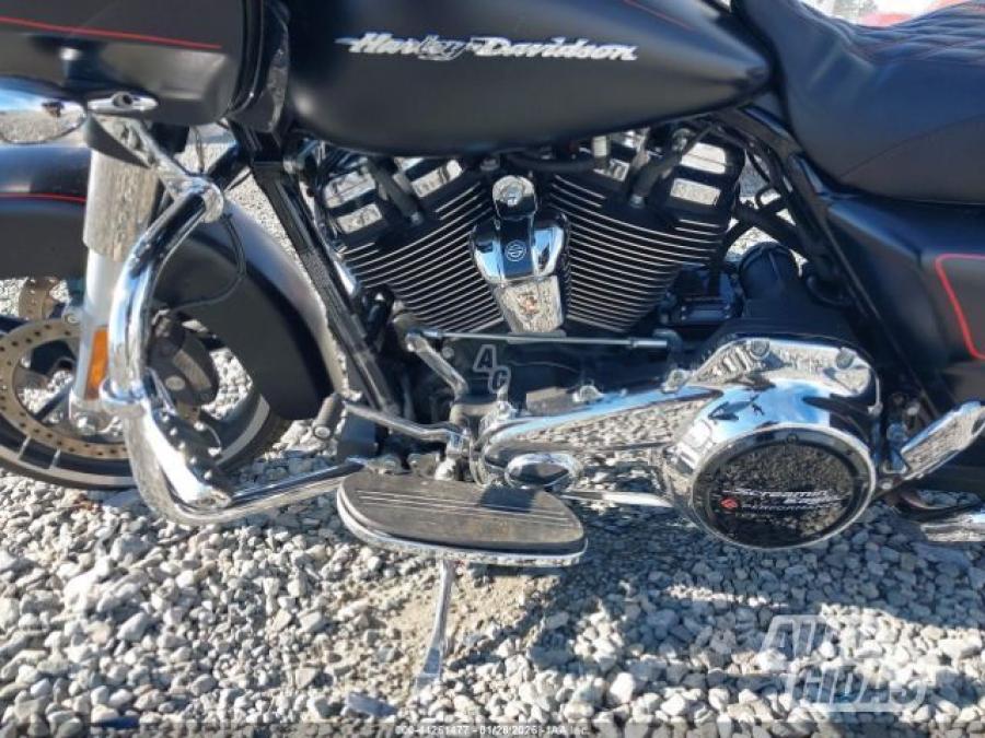 Черный Харли-Девидсон Road Glide 0 в Клайпеда, объемом двигателя 0.00 л и пробегом 0 тыс. км за 7000 €, фото 10 на AUTOMOTO.COM.LV