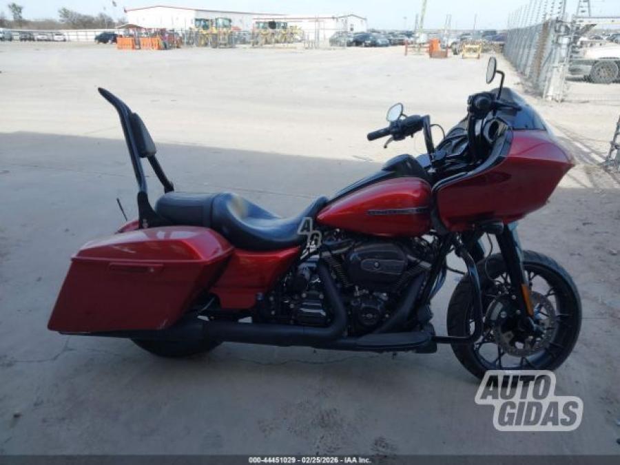 Черный Харли-Девидсон Road Glide 0 в Клайпеда, объемом двигателя 0.00 л и пробегом 0 тыс. км за 6500 €, фото 13 на AUTOMOTO.COM.LV