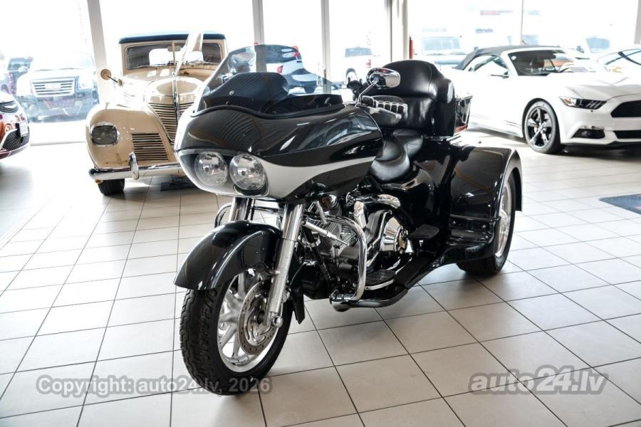 Black Harley-Davidson Road Glide 2005 in Tallinn, with an engine capacity of 1.45 L and mileage of 48 thousand km for 22900 €, photo 3 on AUTOMOTO.COM.LV