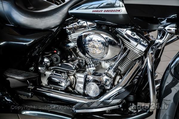 Черный Харли-Девидсон Road Glide 2005 в Таллин, объемом двигателя 1.45 л и пробегом 48 тыс. км за 22900 €, фото 9 на AUTOMOTO.COM.LV