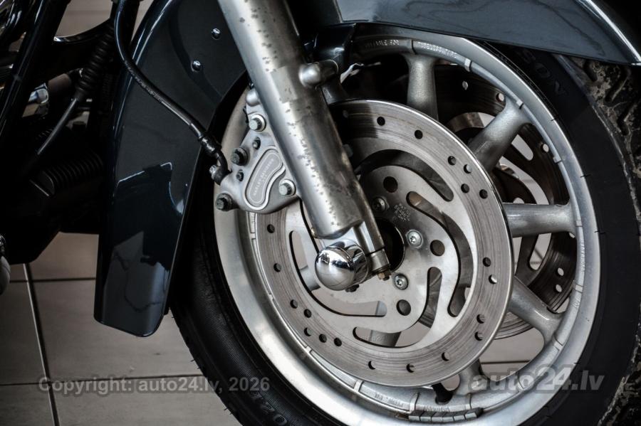 Black Harley-Davidson Road Glide 2005 in Tallinn, with an engine capacity of 1.45 L and mileage of 48 thousand km for 22900 €, photo 15 on AUTOMOTO.COM.LV