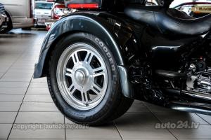 Black Harley-Davidson Road Glide 2005 in Tallinn, with an engine capacity of 1.45 L and mileage of 48 thousand km for 22900 €, photo 16 on AUTOMOTO.COM.LV