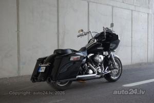 Black Harley-Davidson Road Glide 2013 in Tartu, with an engine capacity of 1.69 L and mileage of 15 thousand km for 11900 €, photo 3 on AUTOMOTO.COM.LV