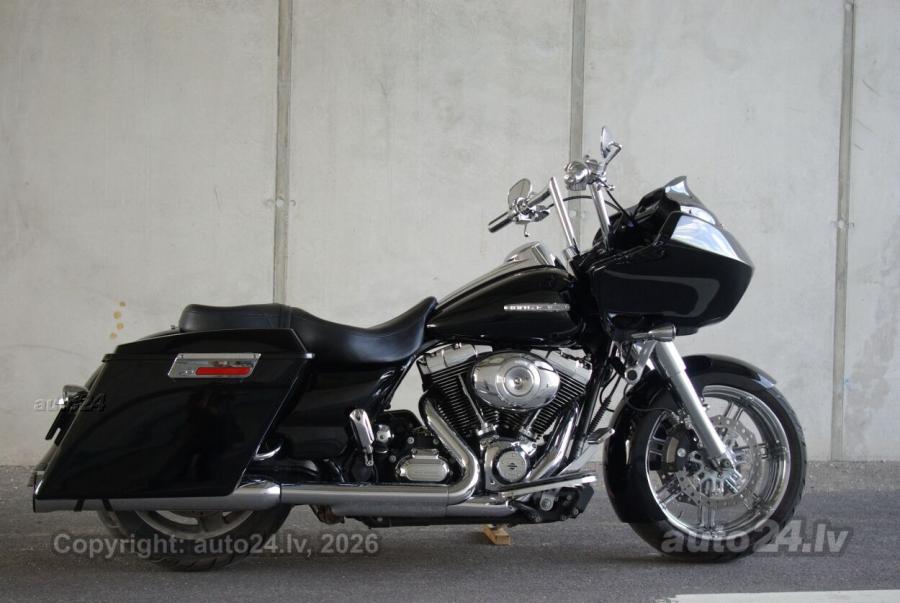 Черный Харли-Девидсон Road Glide 2013 в Тарту, объемом двигателя 1.69 л и пробегом 15 тыс. км за 11900 €, фото 2 на AUTOMOTO.COM.LV