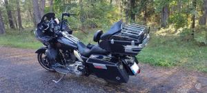 Черный Харли-Девидсон Road Glide 2013 в Вильнюс, объемом двигателя 1.70 л и пробегом 86 тыс. км за 8849 €, фото 5 на AUTOMOTO.COM.LV