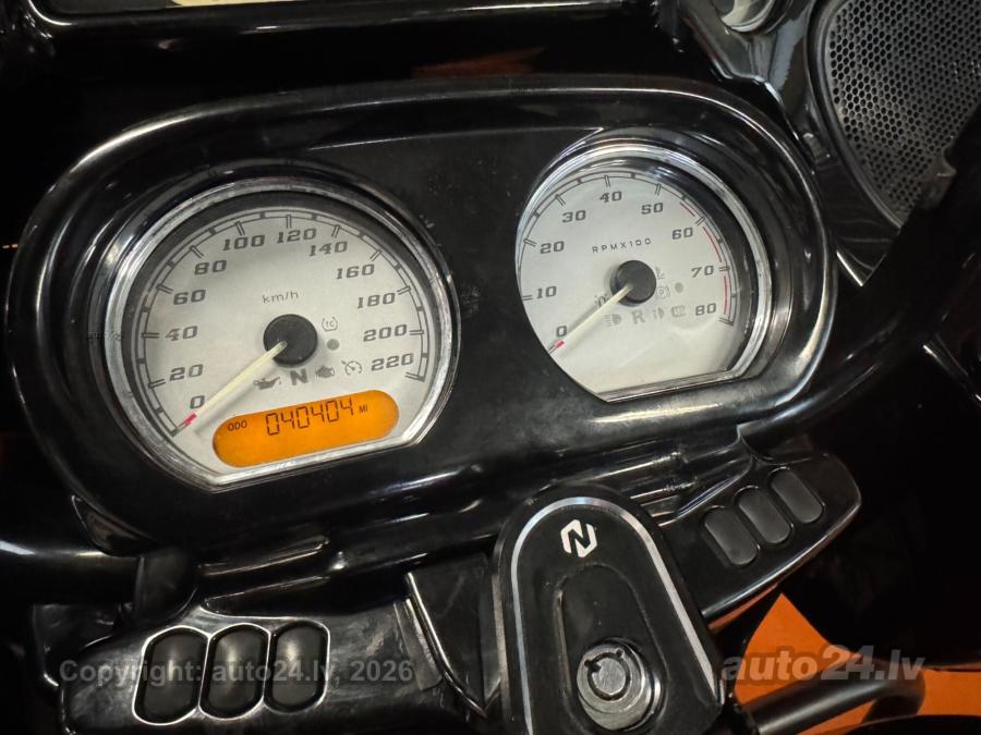 Melns Harley-Davidson Road Glide 2015 Tartu, ar dzinēja tilpumu 1.69 L un nobraukumu 65 tūkst. km par 12990 €, foto 9 vietnē AUTOMOTO.COM.LV