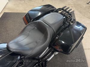 Melns Harley-Davidson Road Glide 2015 Tartu, ar dzinēja tilpumu 1.69 L un nobraukumu 65 tūkst. km par 12990 €, foto 10 vietnē AUTOMOTO.COM.LV