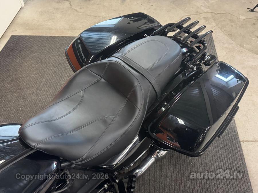 Melns Harley-Davidson Road Glide 2015 Tartu, ar dzinēja tilpumu 1.69 L un nobraukumu 65 tūkst. km par 12990 €, foto 10 vietnē AUTOMOTO.COM.LV