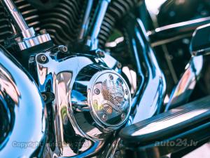 Melns Harley-Davidson Road Glide 2015 Tallina, ar dzinēja tilpumu 1.69 L un nobraukumu 41 tūkst. km par 13990 €, foto 12 vietnē AUTOMOTO.COM.LV