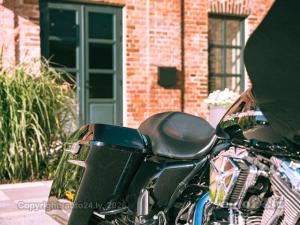 Melns Harley-Davidson Road Glide 2015 Tallina, ar dzinēja tilpumu 1.69 L un nobraukumu 41 tūkst. km par 13990 €, foto 13 vietnē AUTOMOTO.COM.LV