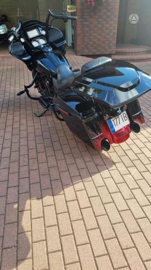 Black Harley-Davidson Road Glide 2015 in Silale, with an engine capacity of 1.70 L and mileage of 70 thousand km for 12000 €, photo 12 on AUTOMOTO.COM.LV