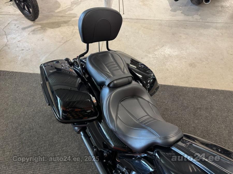 Черный Харли-Девидсон Road Glide 2016 в Тарту, объемом двигателя 1.69 л и пробегом 46 тыс. км за 13990 €, фото 2 на AUTOMOTO.COM.LV