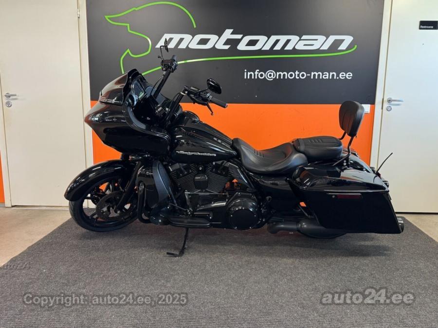 Черный Харли-Девидсон Road Glide 2016 в Тарту, объемом двигателя 1.69 л и пробегом 46 тыс. км за 13990 €, фото 7 на AUTOMOTO.COM.LV