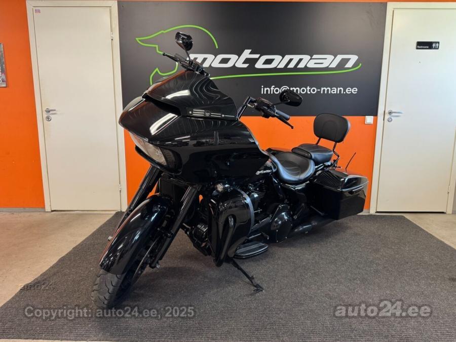 Черный Харли-Девидсон Road Glide 2016 в Тарту, объемом двигателя 1.69 л и пробегом 46 тыс. км за 13990 €, фото 8 на AUTOMOTO.COM.LV