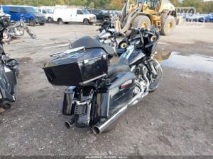 Black Harley-Davidson Road Glide 2016 in Klaipeda, with an engine capacity of 1.69 L and mileage of 0 thousand km for 4500 €, photo 5 on AUTOMOTO.COM.LV