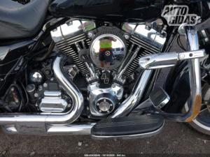 Black Harley-Davidson Road Glide 2016 in Klaipeda, with an engine capacity of 1.69 L and mileage of 0 thousand km for 4500 €, photo 9 on AUTOMOTO.COM.LV