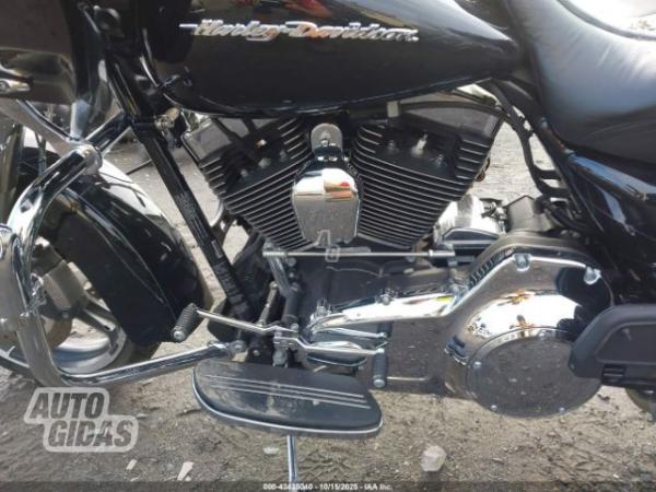 Melns Harley-Davidson Road Glide 2016 Klaipėda, ar dzinēja tilpumu 1.69 L un nobraukumu 0 tūkst. km par 4500 €, foto 9 vietnē AUTOMOTO.COM.LV